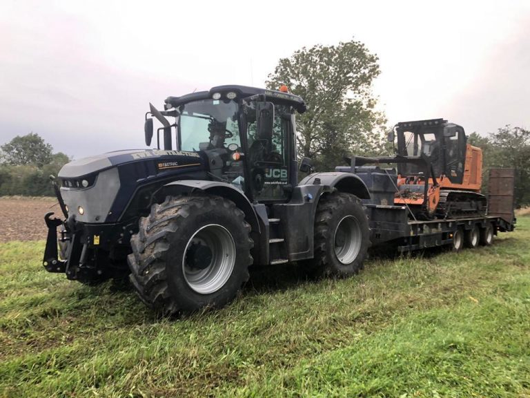 JCB Fastrac 4220 – KWR Plant Hire